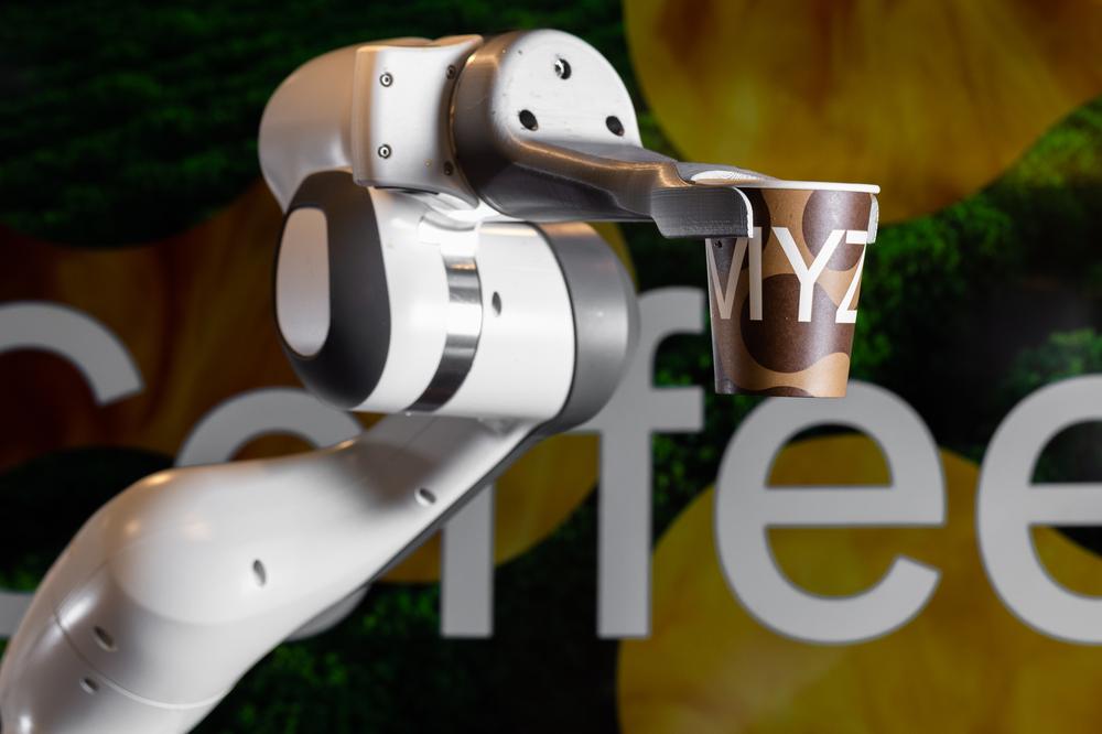 The Swiss Robobarista, Robobar automated drink machine | Smyze