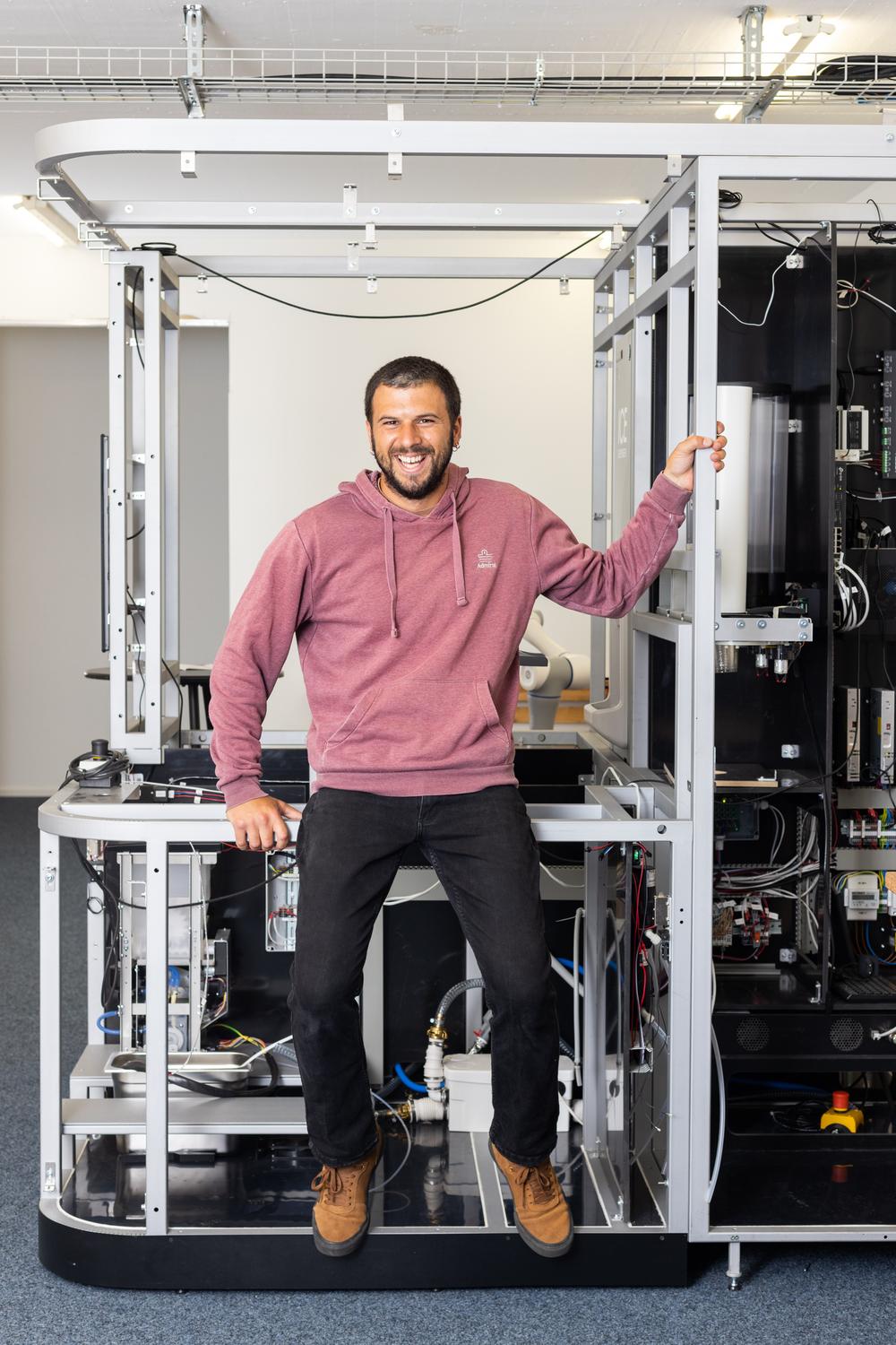 The team from Smyze, the Swiss Robobarista | Smyze